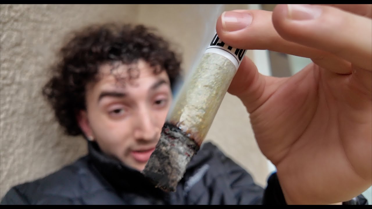 SMOKING A 7 GRAM JOINT ! - YouTube
