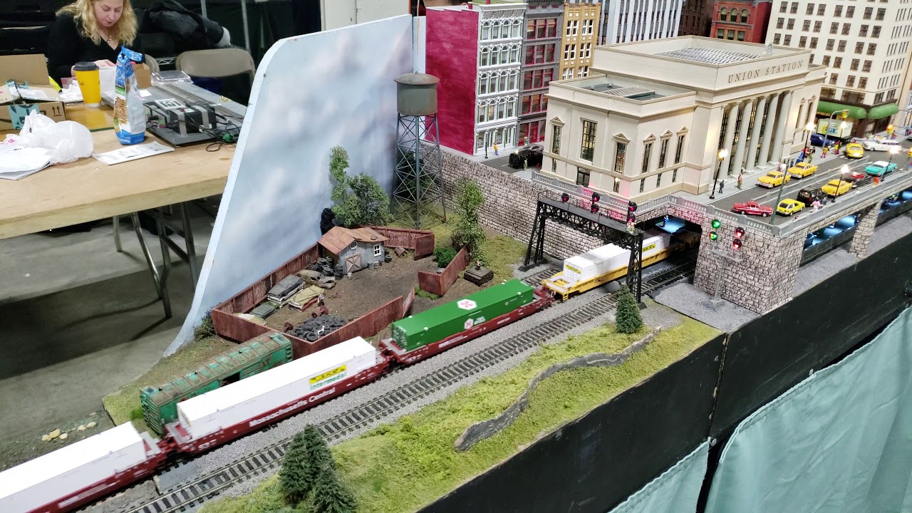 NMRA Hub Division Layout - YouTube