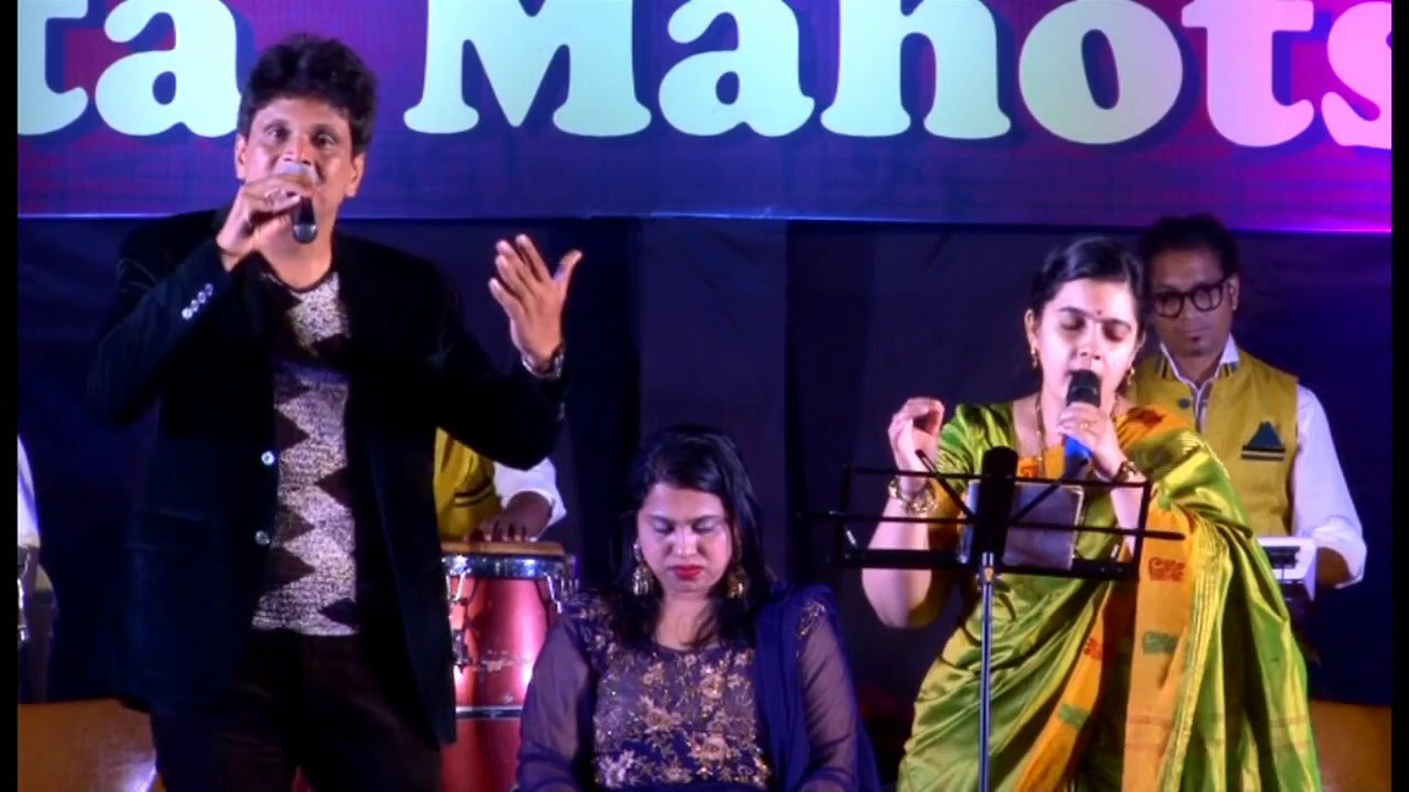 Anand Palwankar & Vibhavari Apte Joshi performing Chhupalo Yu Dil Me ...