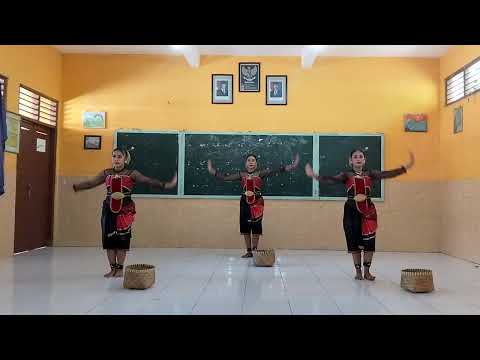 FLS3N 2025 Lomba Tari Kreasi Gugur Gunung SMP Keluarga Gubug