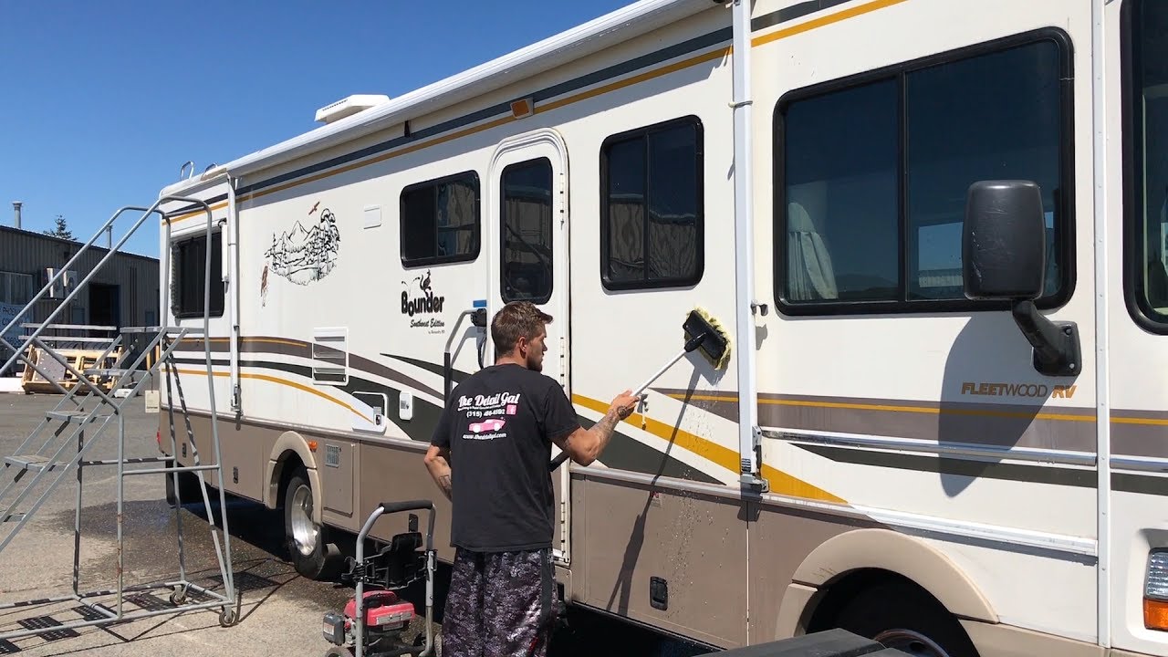 Our RV Exterior Gets Cleaned and Waxed by the Detail Gal - YouTube