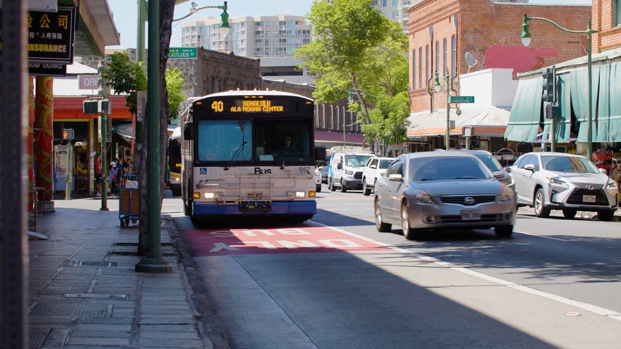 Rolling Out the "Red Carpet" Bus Only Lanes in Honolulu - YouTube