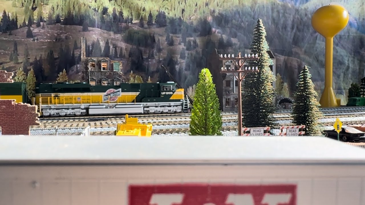 UP/CNW #1995 & UP Freight Trains Rolling Through the Layout in HO Scale ...