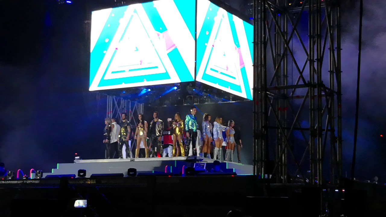 The Sacados - Ritmo de la Noche [En Vivo Desde Cancún] ft. Elenco 90's ...