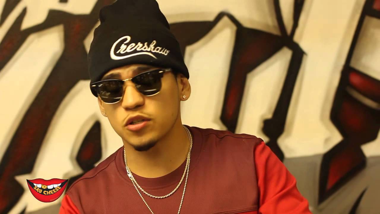 Doeman Dyna freestyles for Say Cheese TV in Houston,Tx - YouTube
