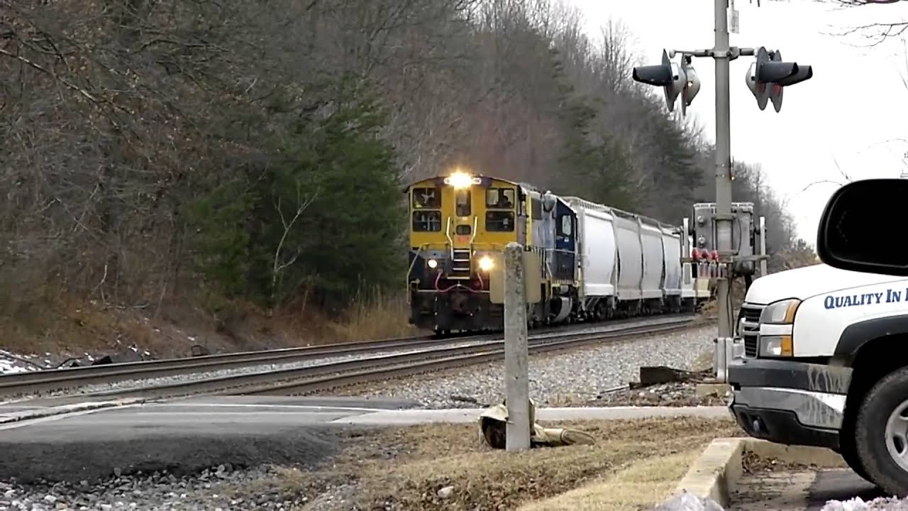 CSX Switcher 1180 MP15AC Leads Through Montevideo Road - YouTube