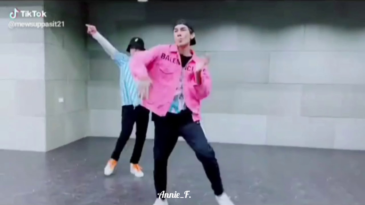 Mew Suppasit dancing - (Candy by Baekhyun) Tiktok Candy Challenge - YouTube