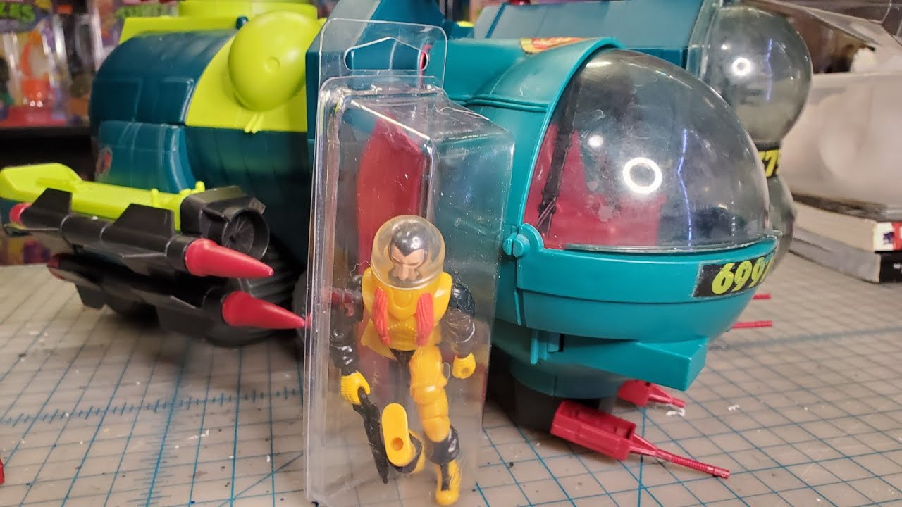 Gi Joe BUGG assembly and review - YouTube