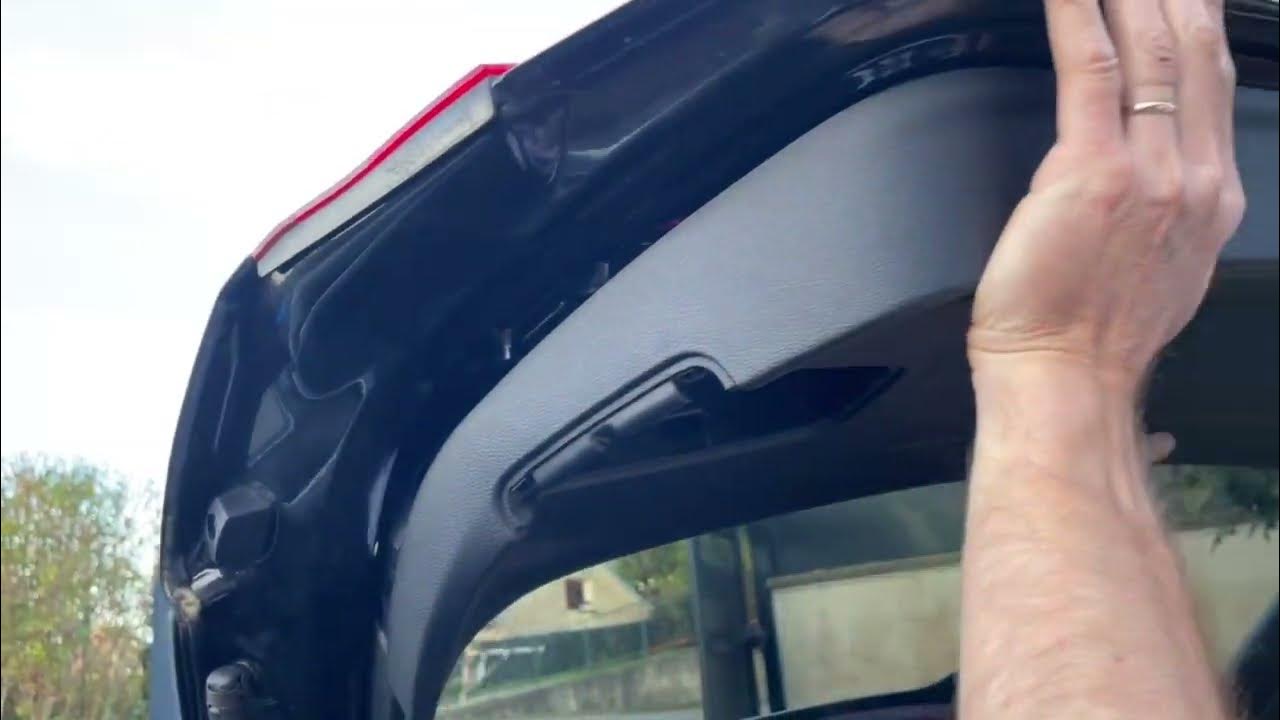 Démonter garniture de coffre Audi A3 - problème essuie glace arrière ou ...
