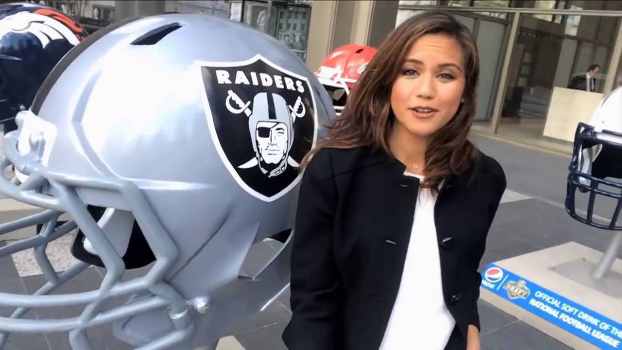 Raiderette Brandi Checks in from Chicago - YouTube