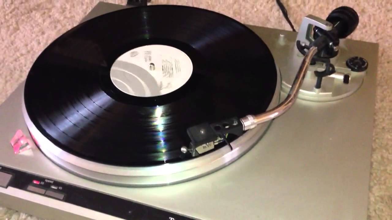 Technics Quartz SL-Q2 Turntable - YouTube