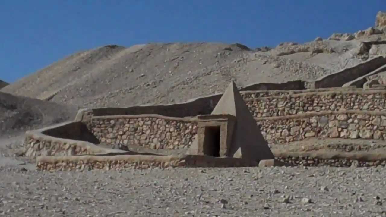 The Smallest Pyramid in Egypt - YouTube