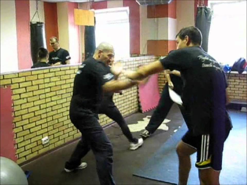 Knife fighting. Counters in different ranges. Armed Combat and Tactics ...