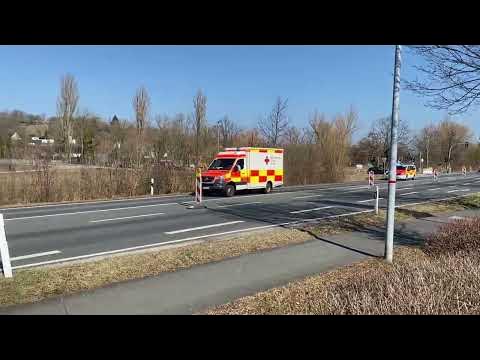 RTW und NEF auf Einsatzfahrt - YouTube