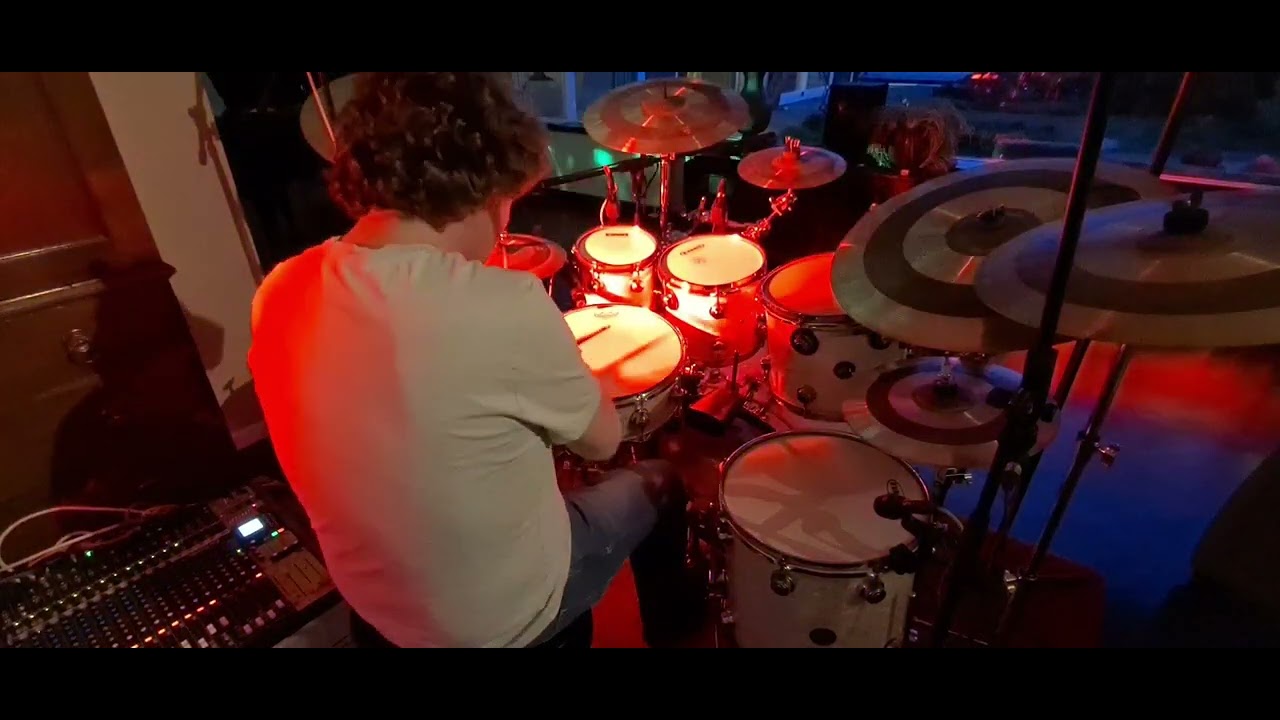 Drumming along a 70's Latin funk vocal track - YouTube