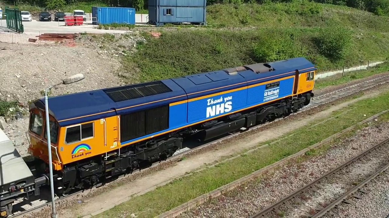 Class 66, 66731 'Captain Tom Moore' at Peak Forest 21/05/20 - YouTube