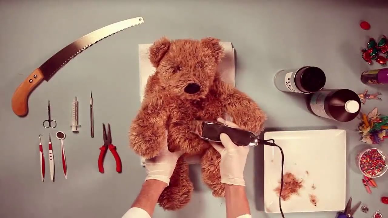 Teddy Has An Operation| Doblaje - YouTube