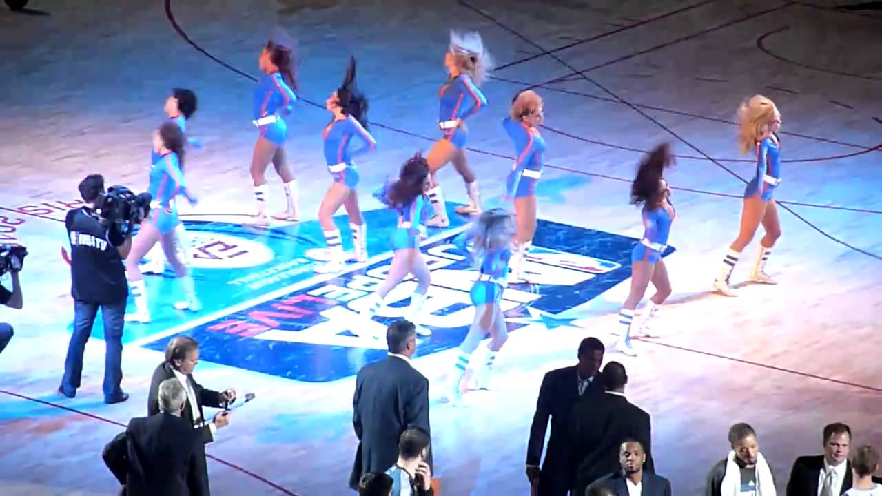 PARIS-BERCY - NBA - SHOW pom-pom girls - YouTube