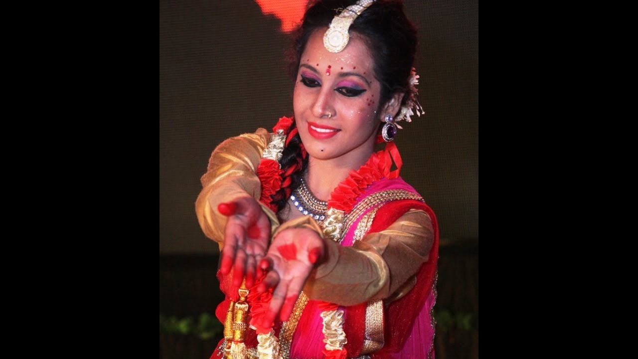 Best Radha Krishna dance | Best Kathak dance ever | Best stage backdrop ...