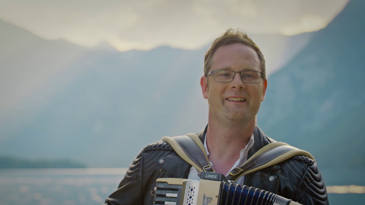 Sven Knieriem - Berg Rock Groove - YouTube