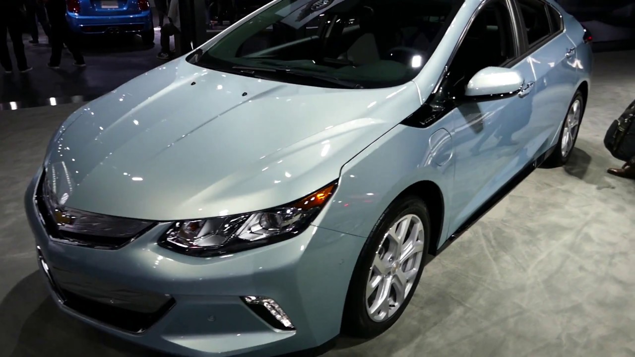 New 2018 Chevrolet Volt Electric Car - Exterior Tour - 2017 LA Auto ...