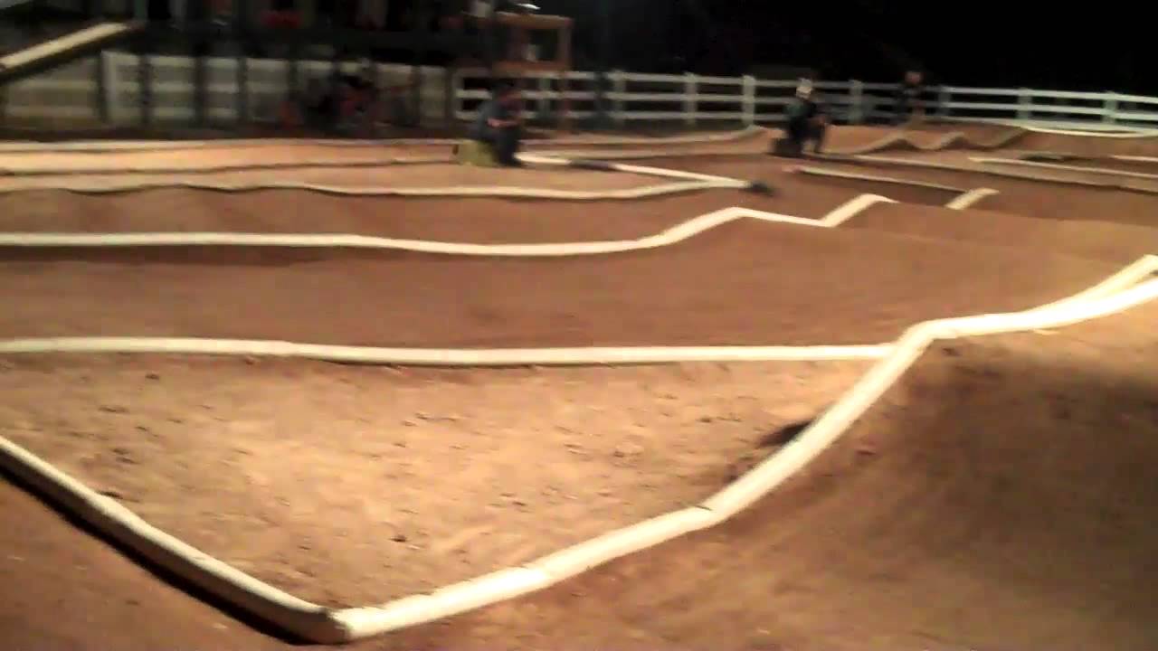 Stadium truck racing @ Glitch RC 4/3/12 - YouTube