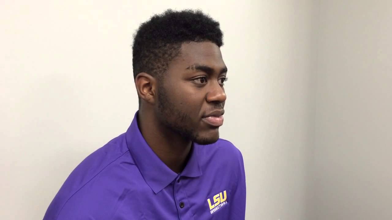 LSU center Elbert Robinson on the Tigers' defense next year - YouTube