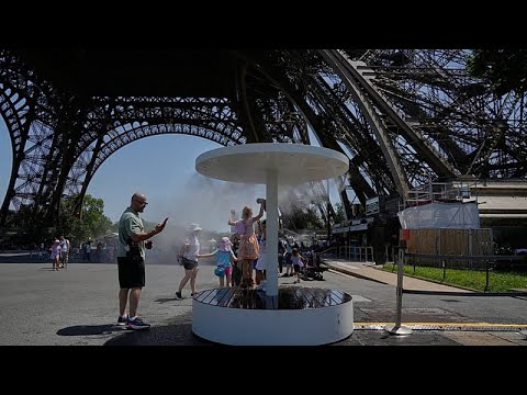 Canal Saint-Martin becomes cooling spot as heatwave grips Paris