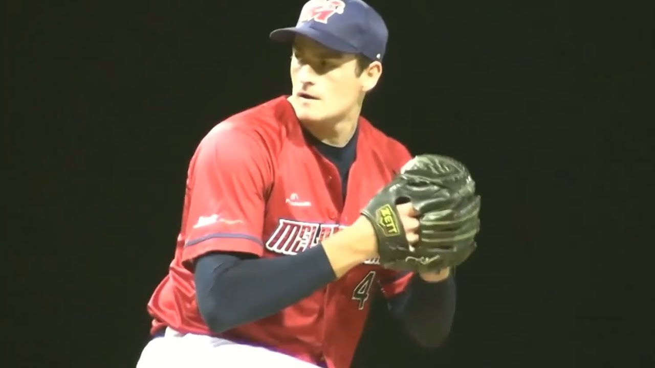 Jon Kennedy pitches a quick 1-2-3 inning in the 9th to finish game (01 ...