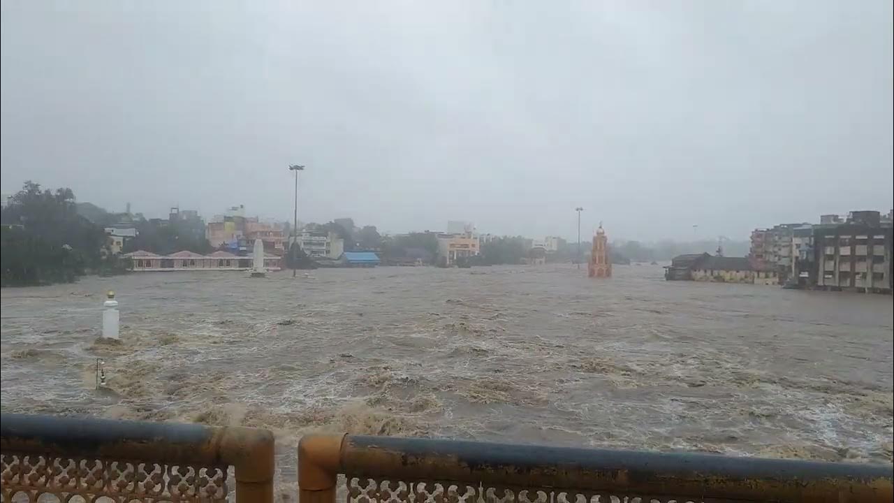 Nashik | Godavari River | Ramkund | Nashik Flood News | Raw Video - YouTube