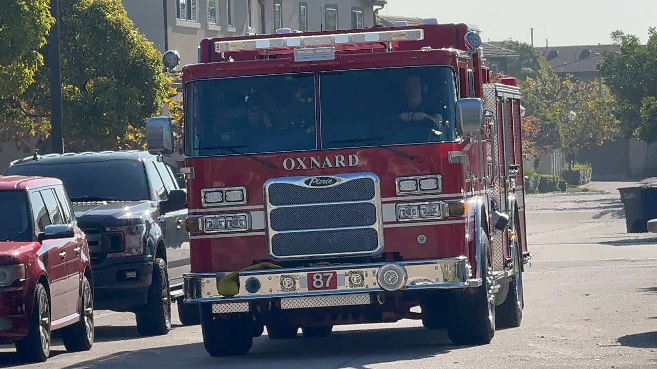 Oxnard Fire Department Engine 87 Responding Code 1 to a Smoke ...