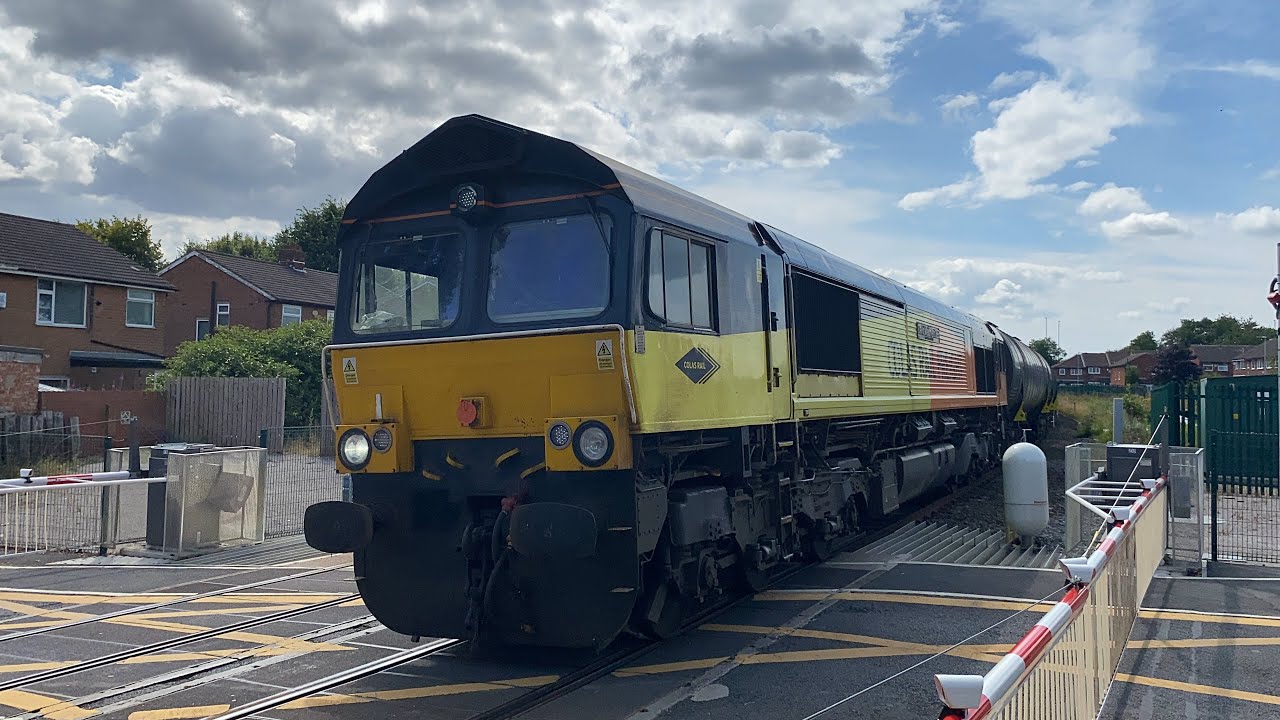 66850 Passes Billingham L.C. On 6M44 Colas Ribble Rail To Haverton ...