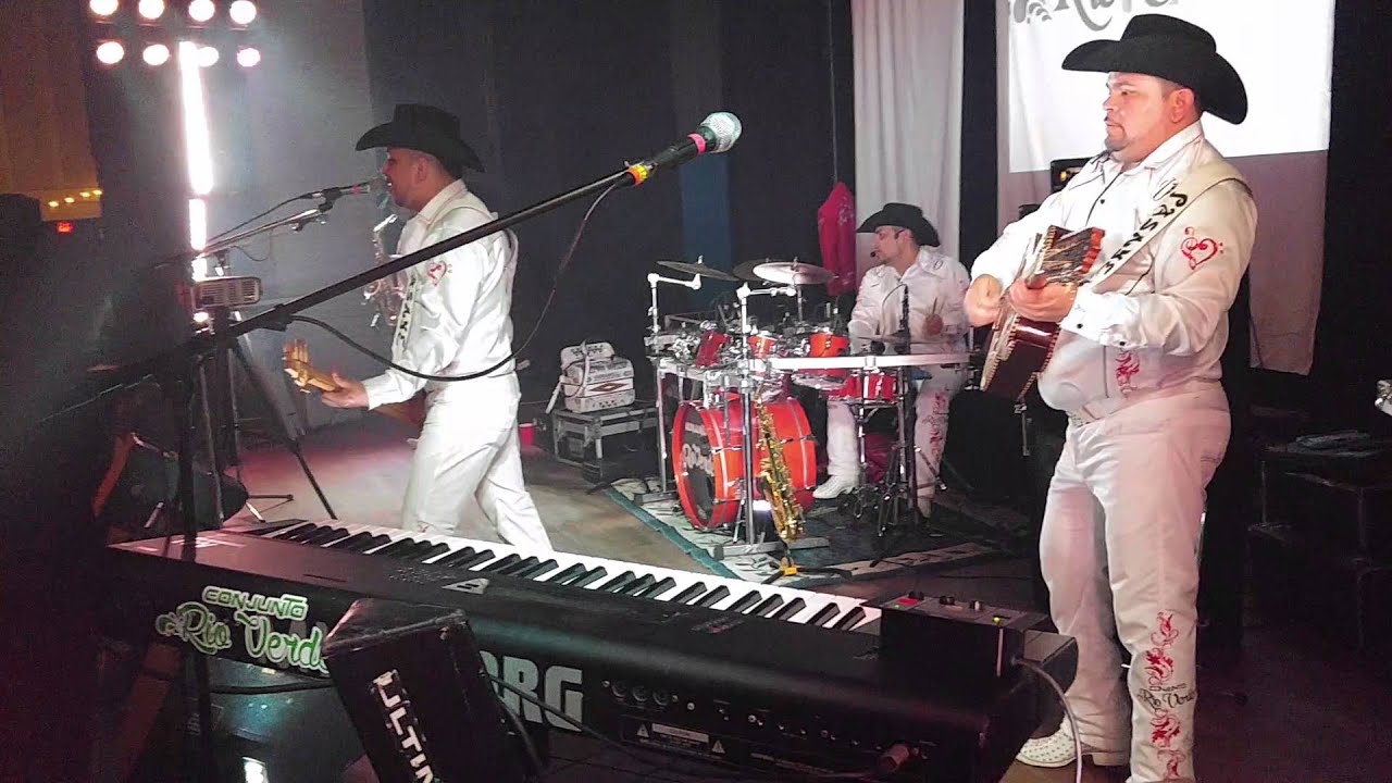 CONJUNTO RIO VERDE FIESTA DE 18 D JENNIFER SEGUNDO - YouTube