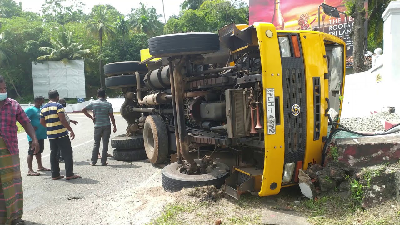 Tipper accident in sri lanka - YouTube