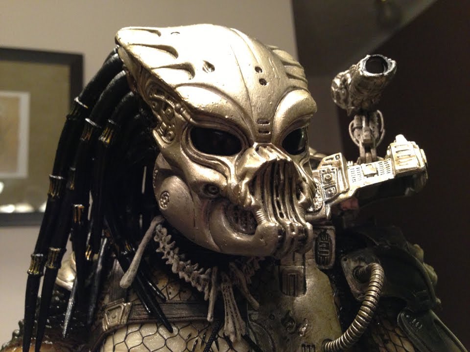 NECA PREDATOR QUARTER SCALE GORT ACTION FIGURE REVIEW - YouTube