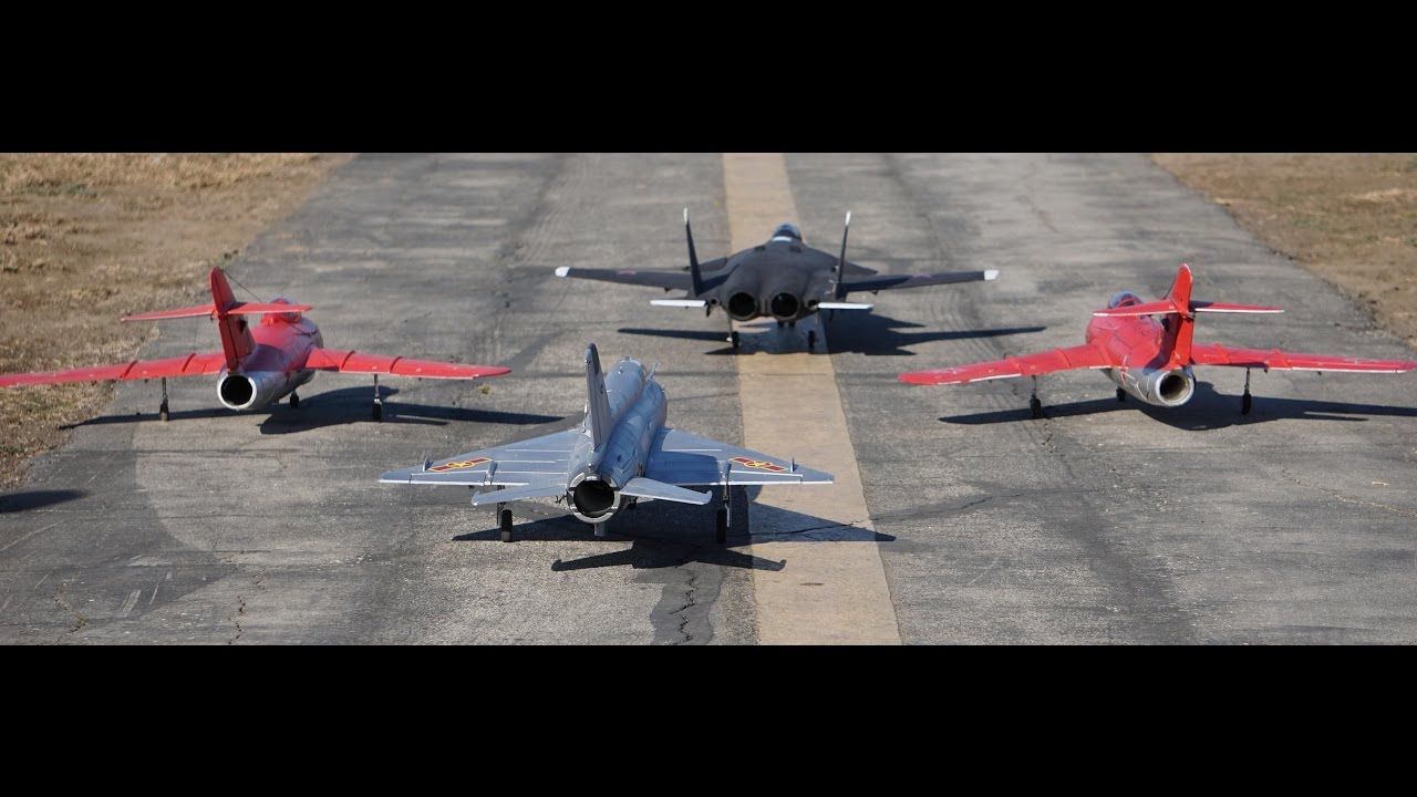 Russian EDF Jet Formation Flight - 4 Dec 2016 - YouTube