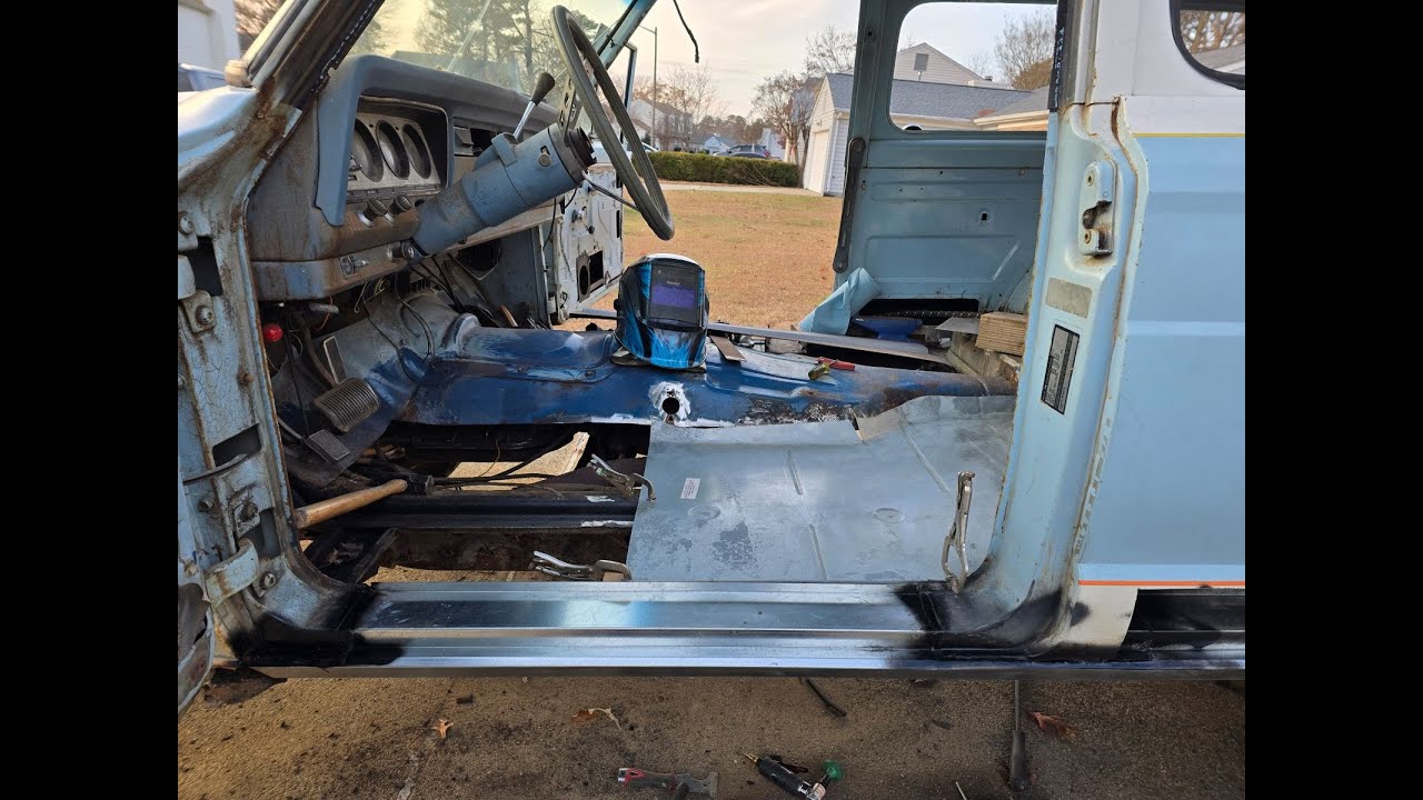 welding floors on the chief project -FSJ 1979 Cherokee Chief - YouTube
