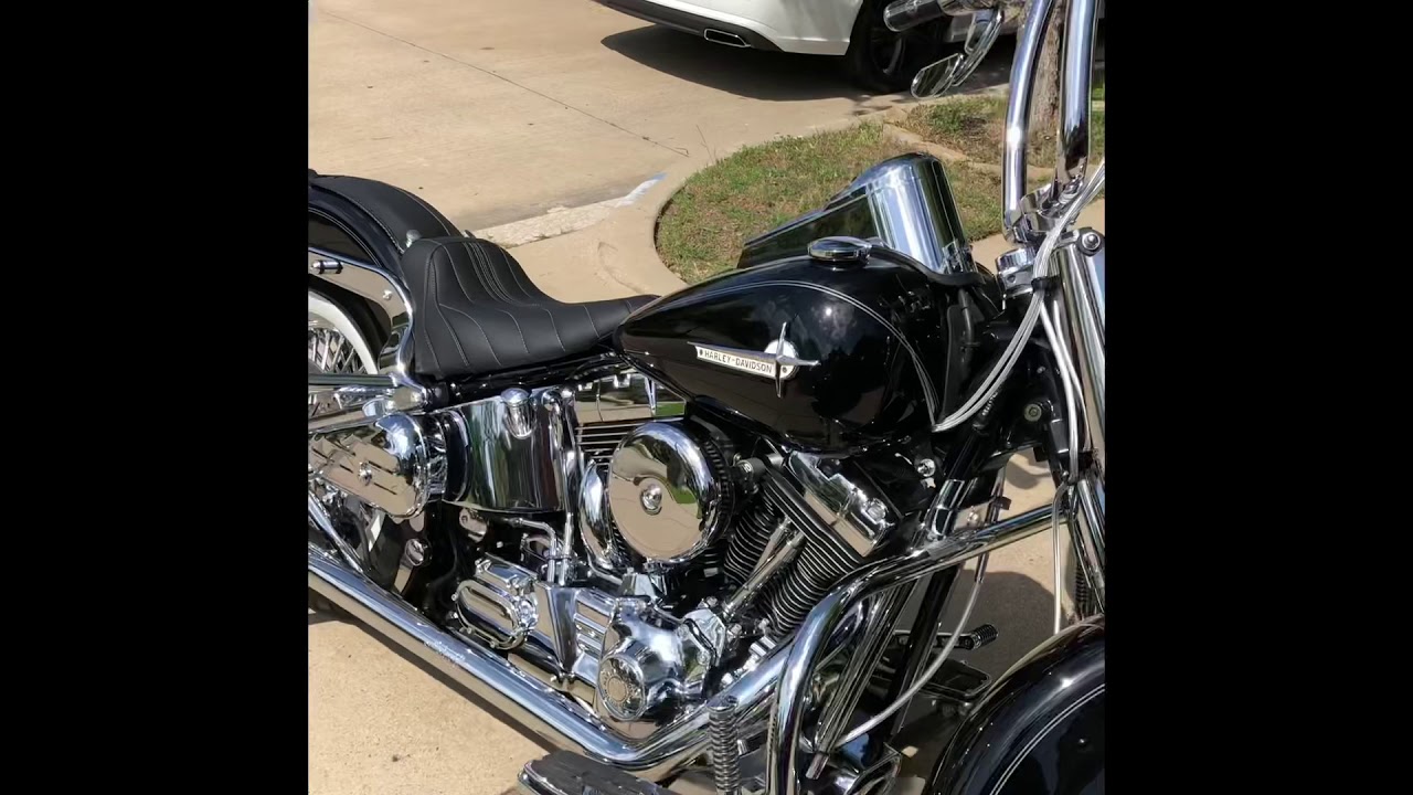 Harley Davidson Softail Deluxe Gangster - YouTube