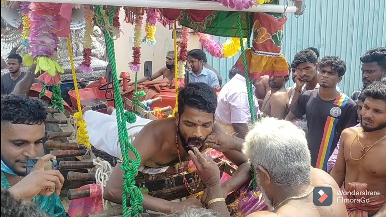 How to do Kavadi festival by Hindus in Jaffna. காவடி எடுத்தல் எப்படி ...