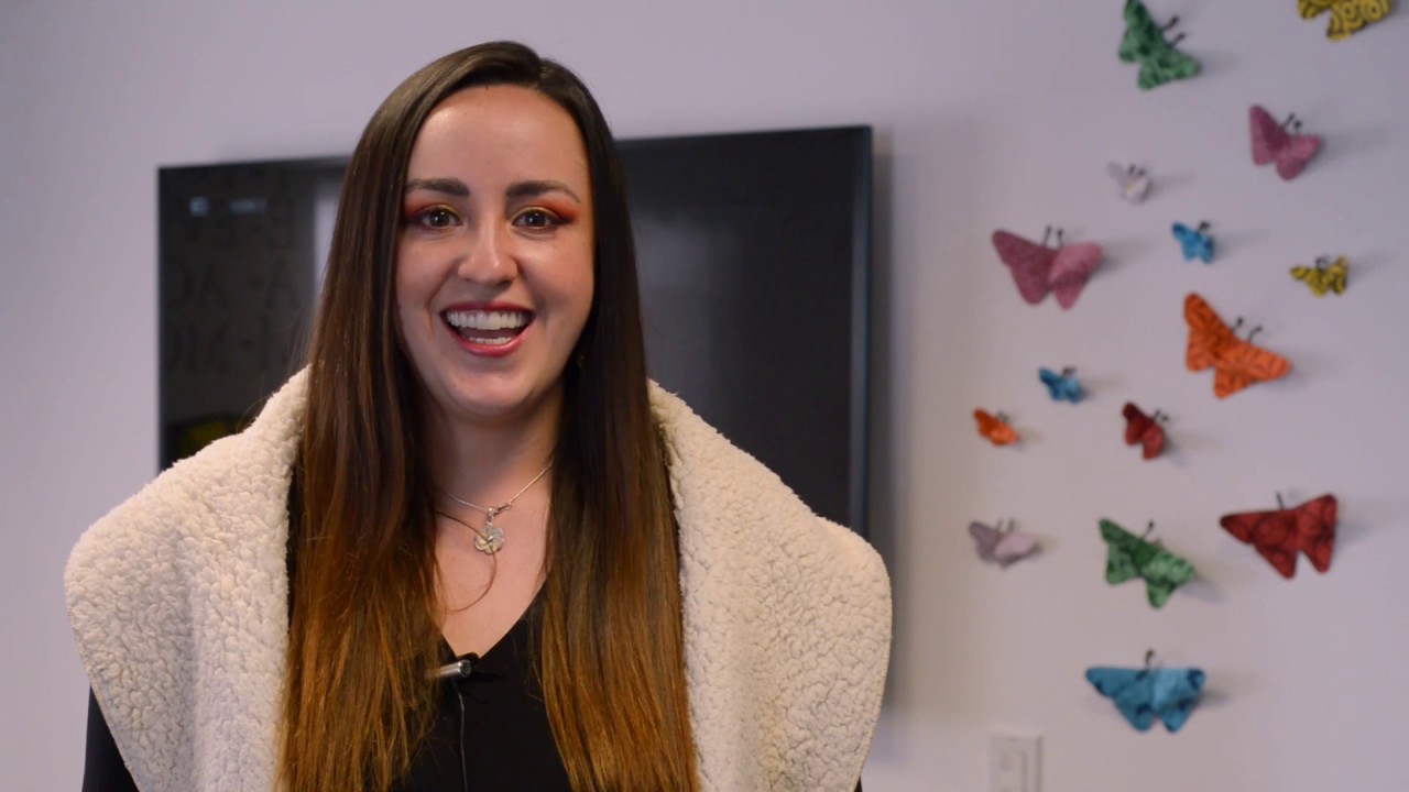 Cinthya Sánchez - Invitación La Milla Extra - YouTube