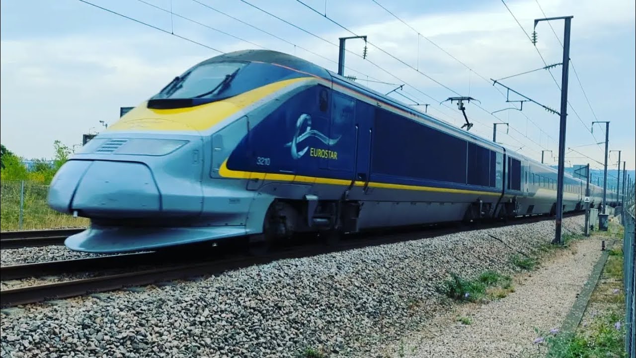 e300 class 373 passing Medway - YouTube