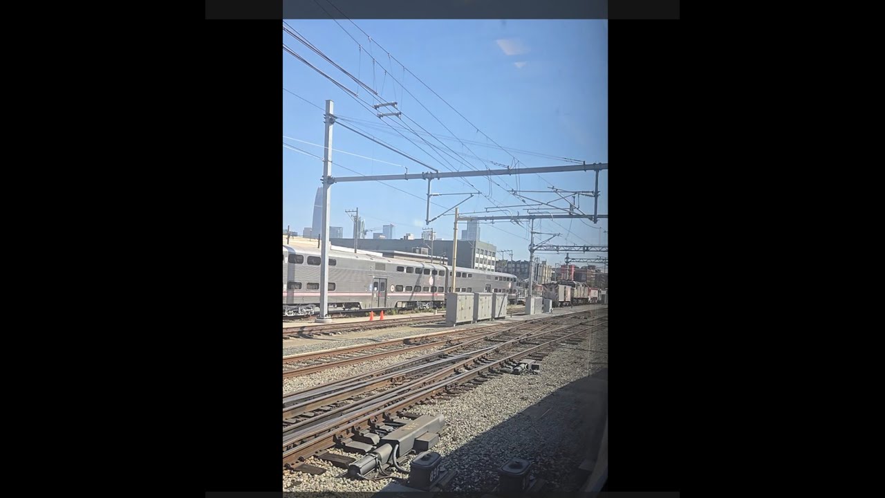Caltrain Approaching Final Stop: San Francisco Caltrain Station at 4th ...