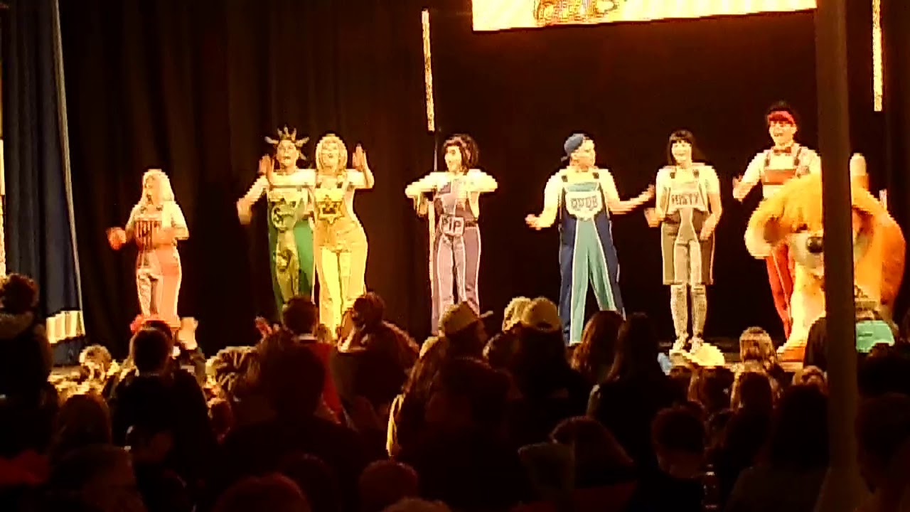 Butlins Bognor Regis / skyline gang - dance with us / mimi / February ...