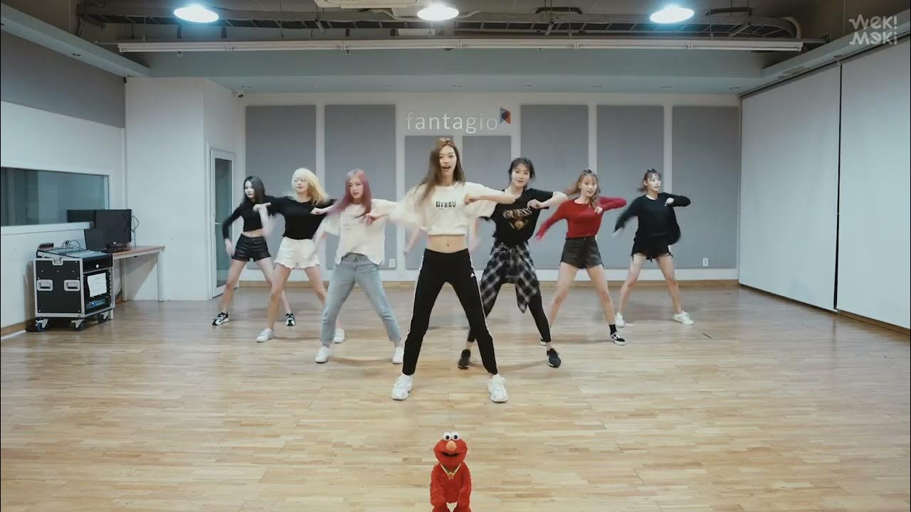 [위키미키] Weki Meki 위키미키 - Crush DANCE PRACTICE / Weki Meki V LIVE / 2018.10.12 - YouTube