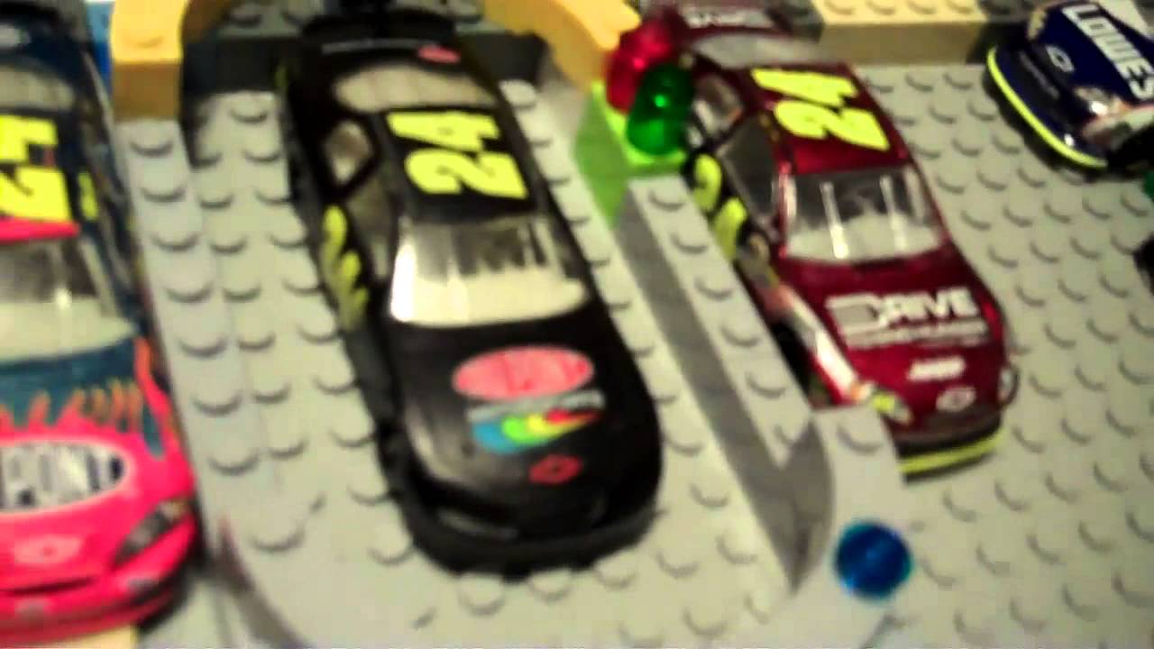 Lego Nascar Garage - YouTube
