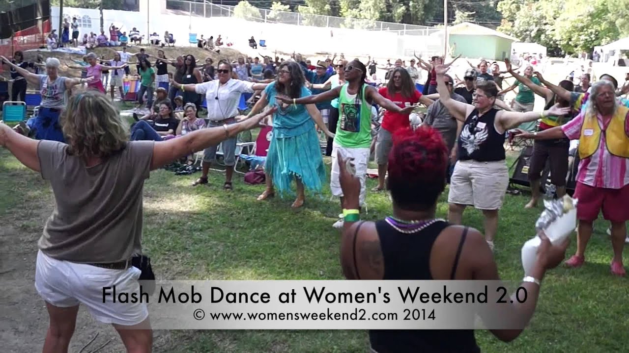 Women's Weekend Flash Mob Dance - YouTube