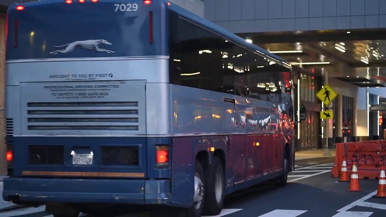 【美國灰狗巴士-長途巴士GREYHOUND BUS】GREYHOUND BUS G4500 HIGH-STEP BUS - YouTube