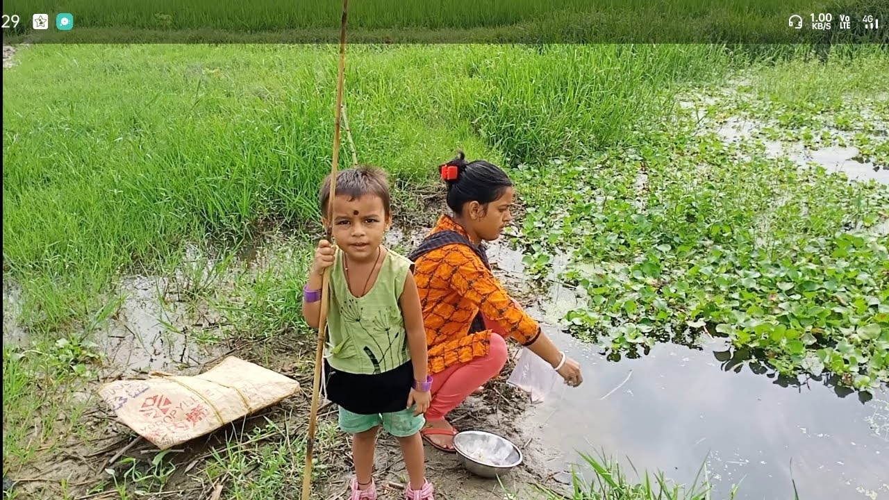 Girl Fishing videos 🐠🎣/Village girl & little baby catching fish by hook ...