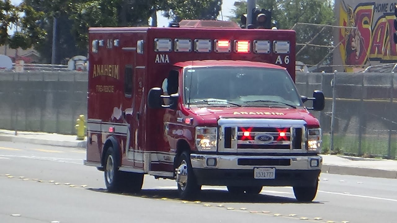Anaheim Fire & Rescue Ambulance 6 Responding - YouTube