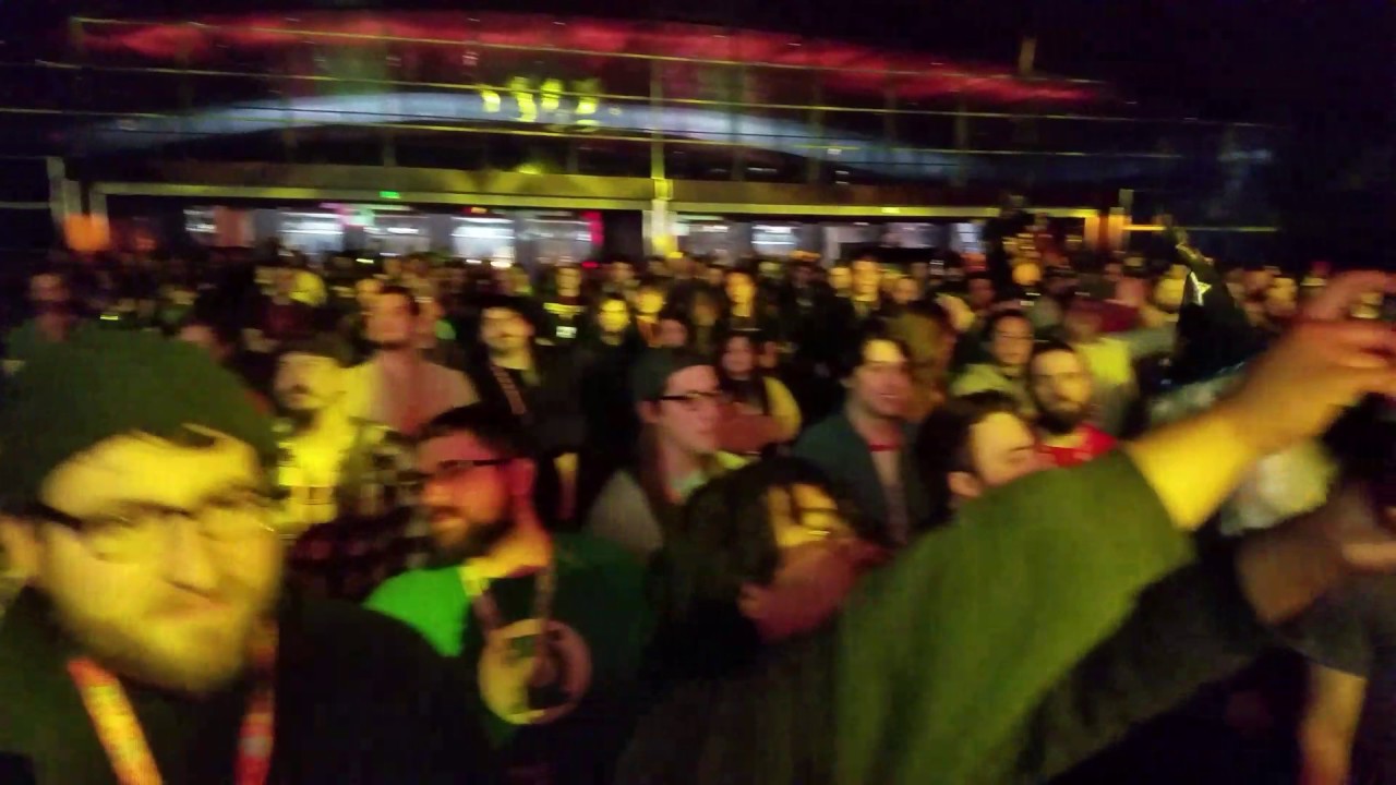 Bit Brigade PAX Mega Man 2 speed run - YouTube